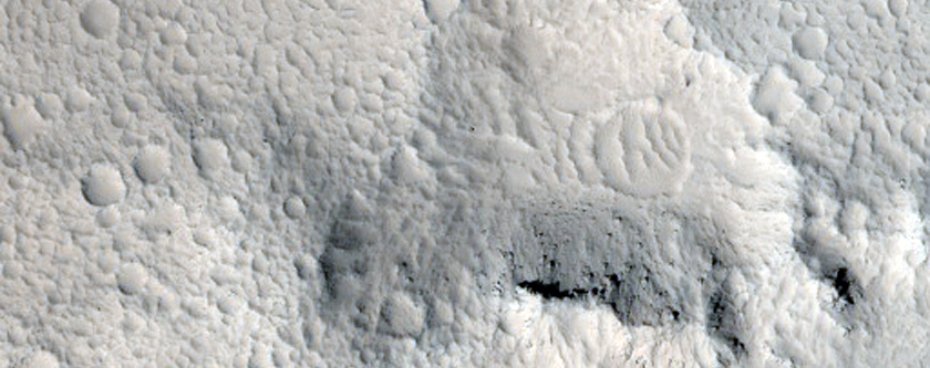 HiRISE | Monitor Slopes in Amazonis Planitia (ESP_050591_2110)